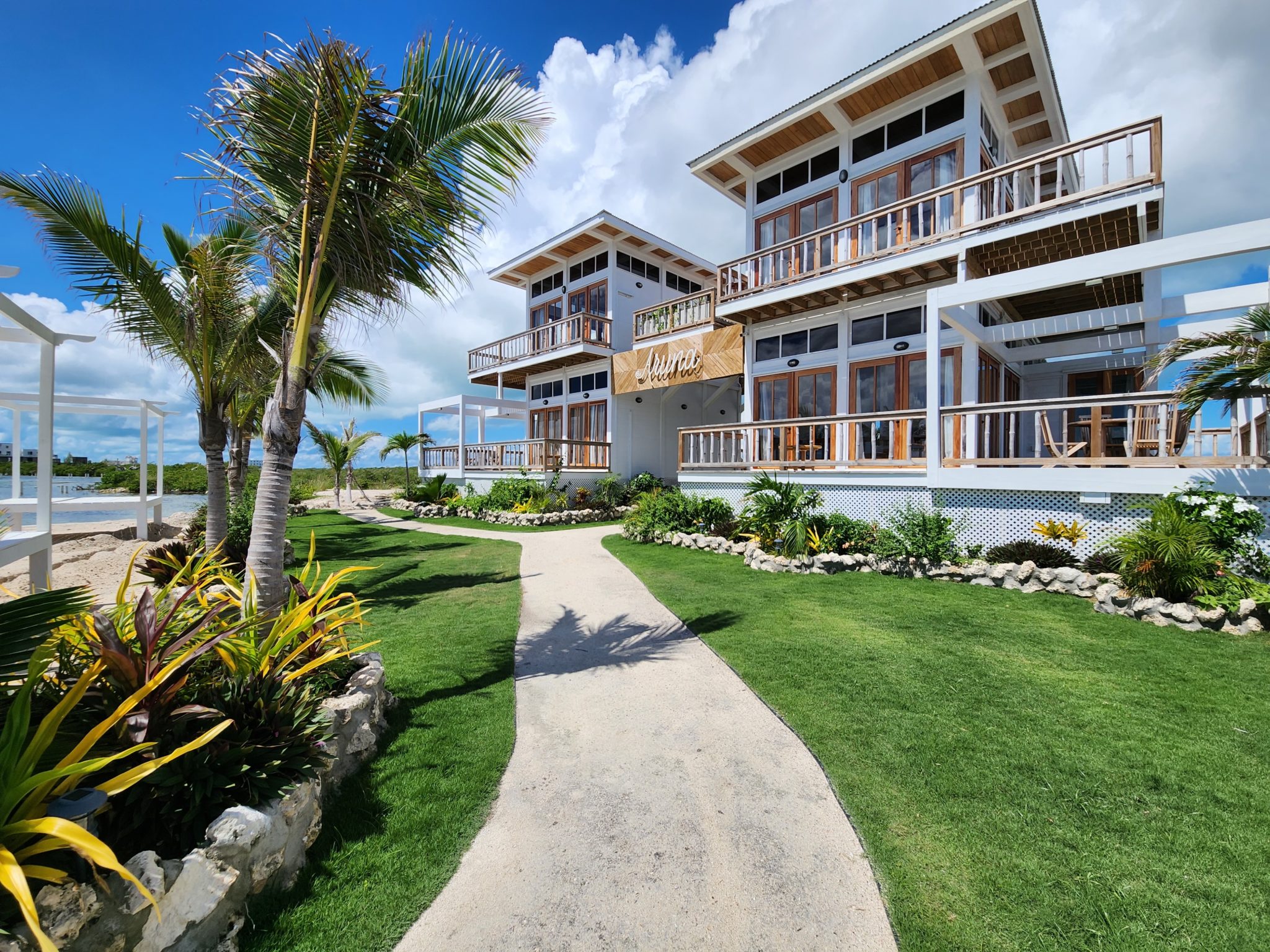 Aruna Resort and Villas – Secret Beach Homes